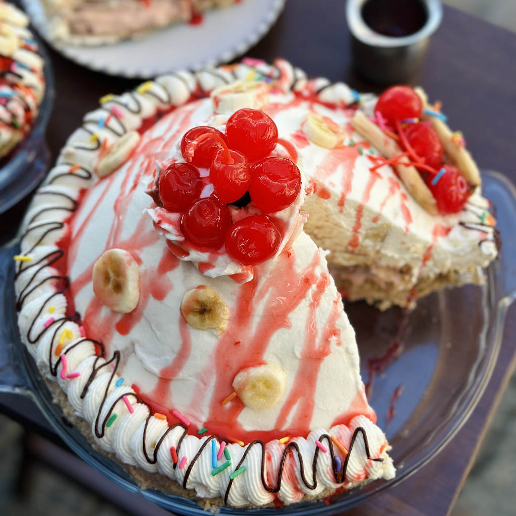 Banana Split Pie (V) — A La Mode Restaurant Ltd.